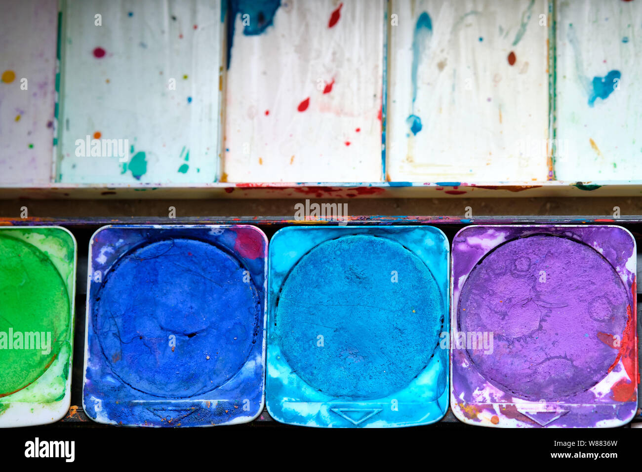 Cool colors hi-res stock photography and images - Alamy