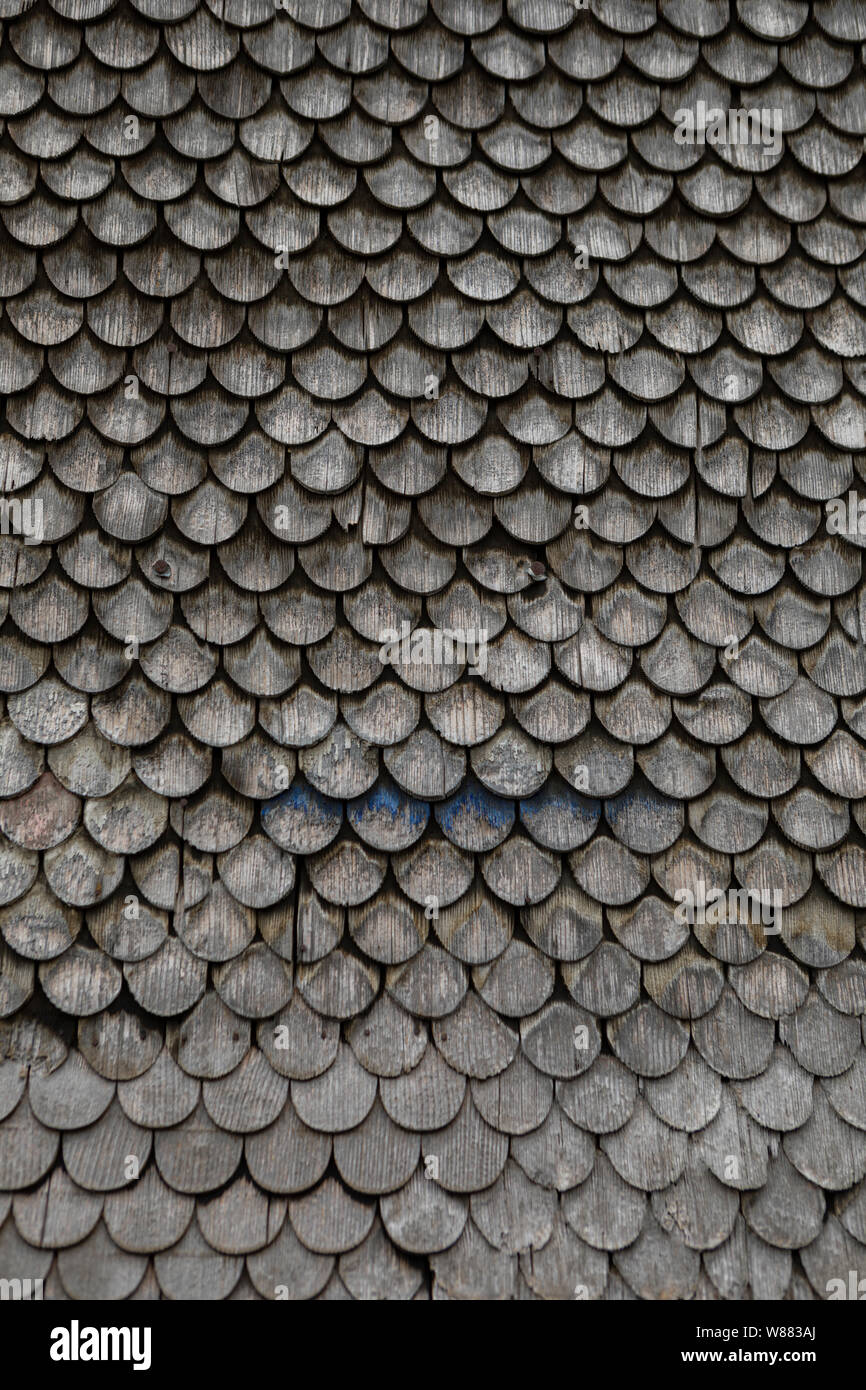 Grey roofing shingles hi-res stock photography and images - Alamy