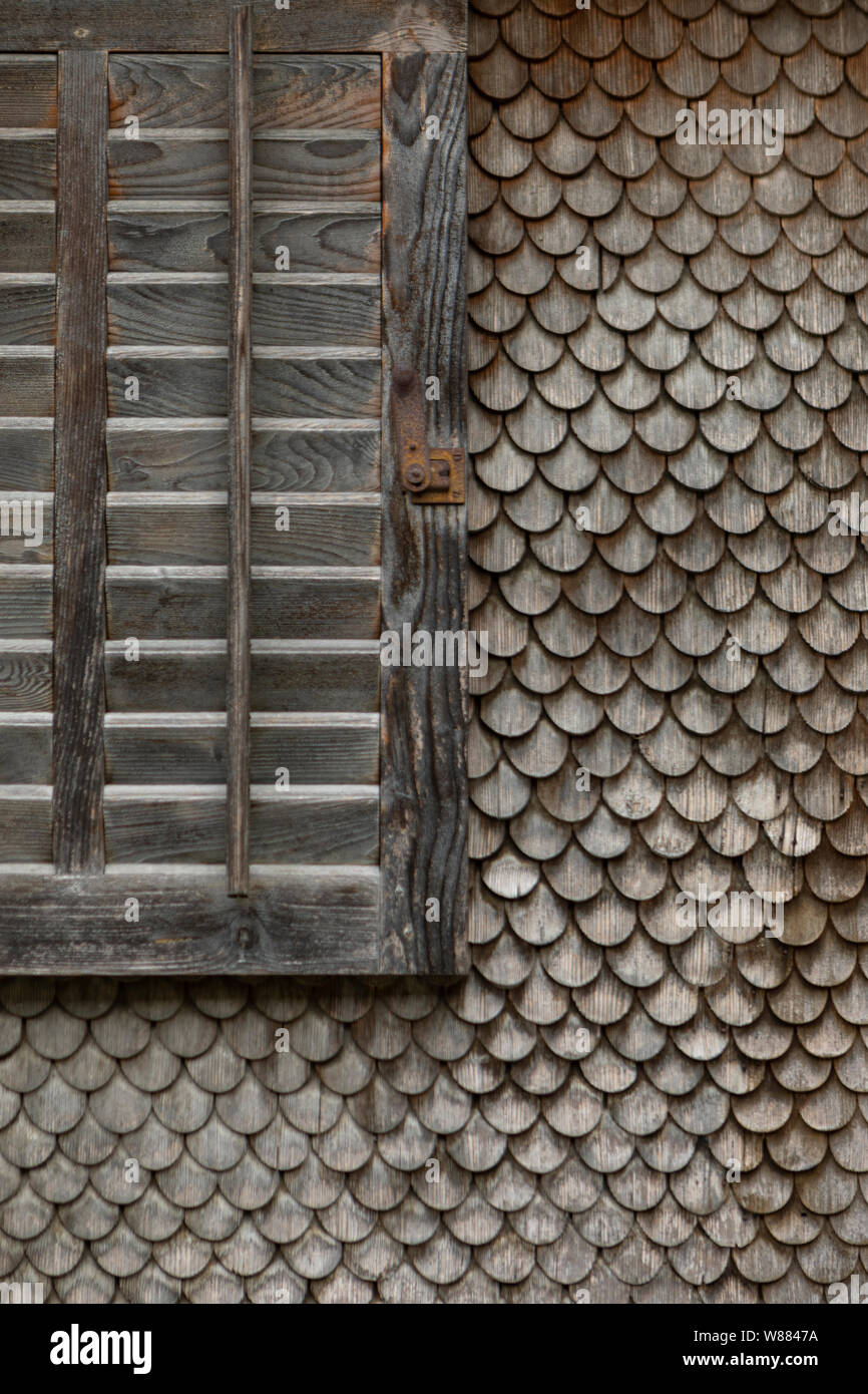 Weathered shingles hi-res stock photography and images - Alamy
