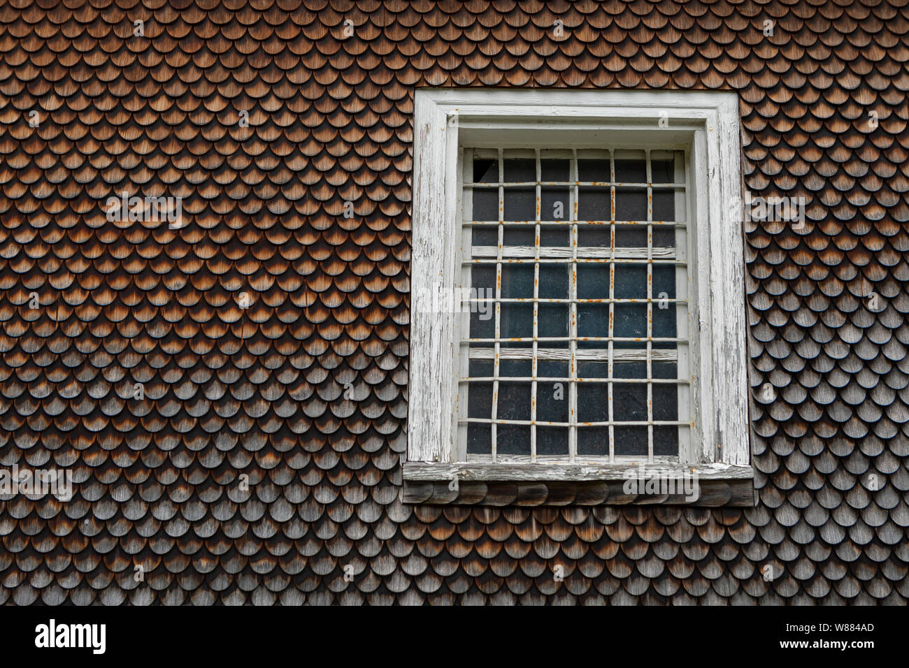 Weathered shingles hi-res stock photography and images - Alamy
