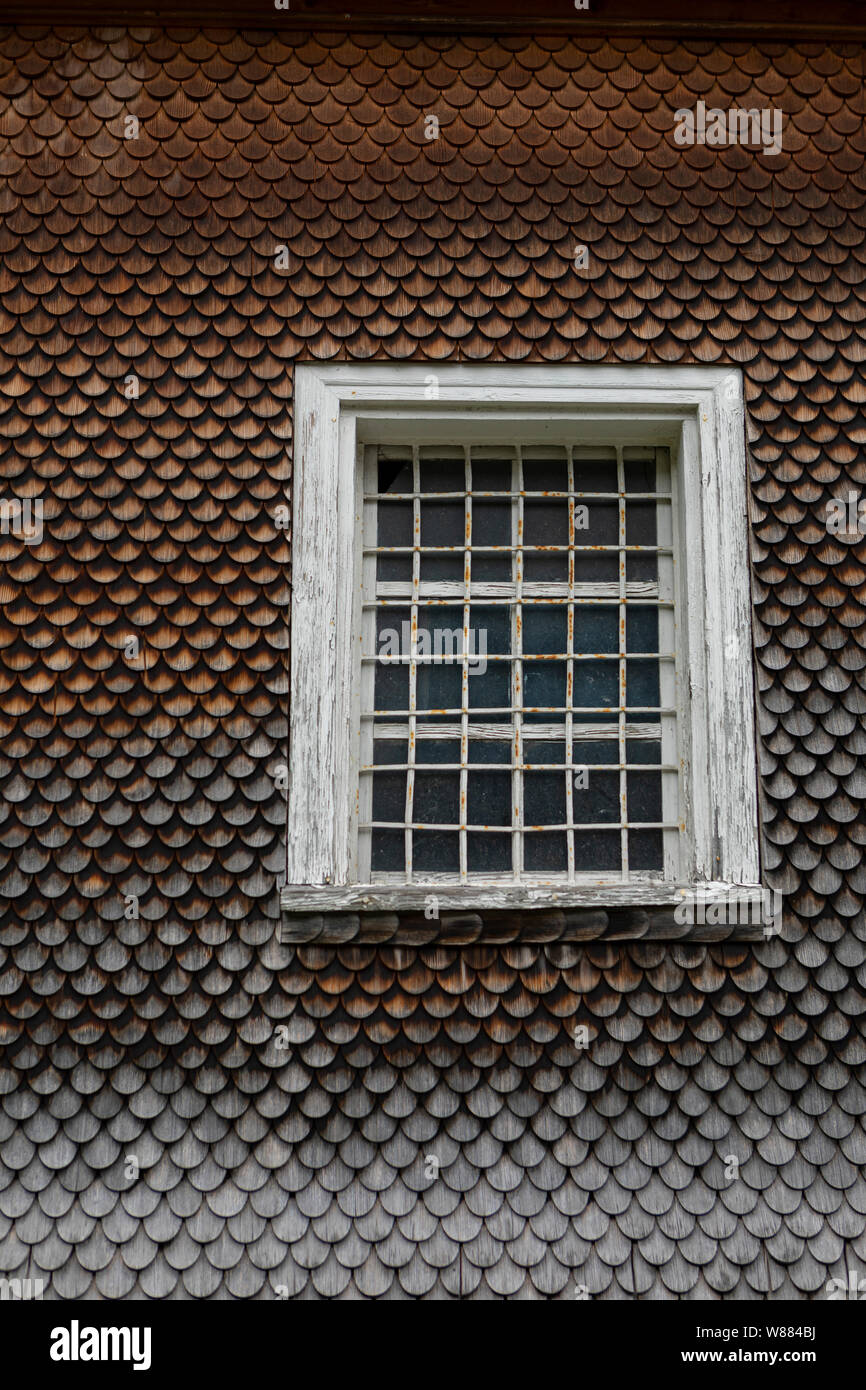 Grey roofing shingles hi-res stock photography and images - Alamy