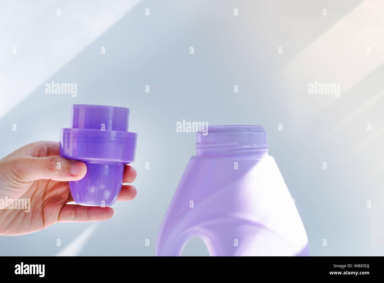 Using detergent fabric softener hi-res stock photography and images - Alamy