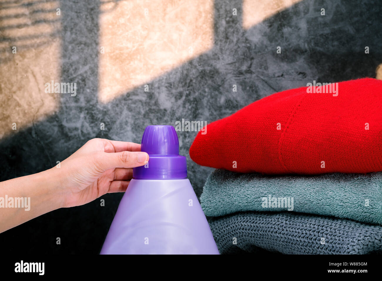 Using detergent fabric softener hi-res stock photography and images - Alamy