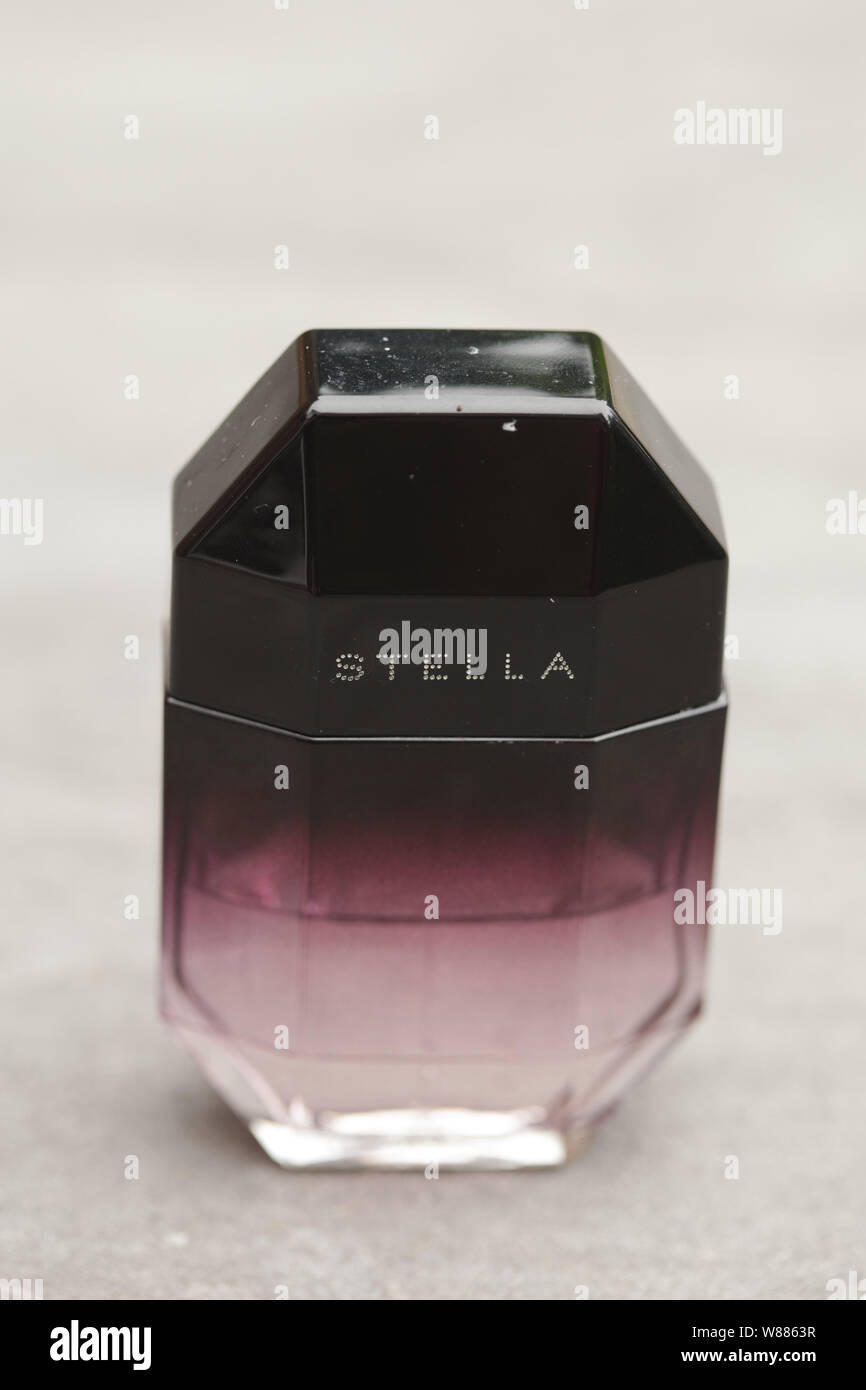 Stella perfume bottle hi-res stock photography and images - Alamy
