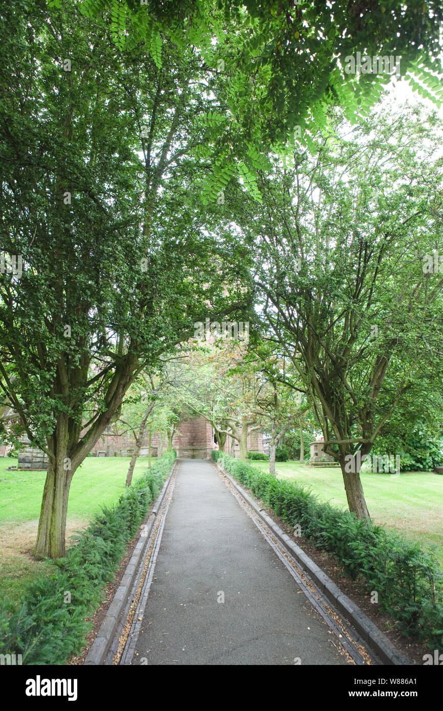 Pathway leading to church door hi-res stock photography and images - Alamy