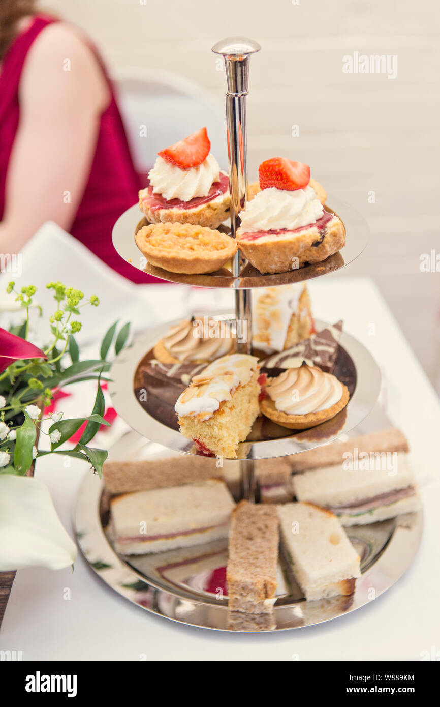 Tiered stands hi-res stock photography and images - Alamy