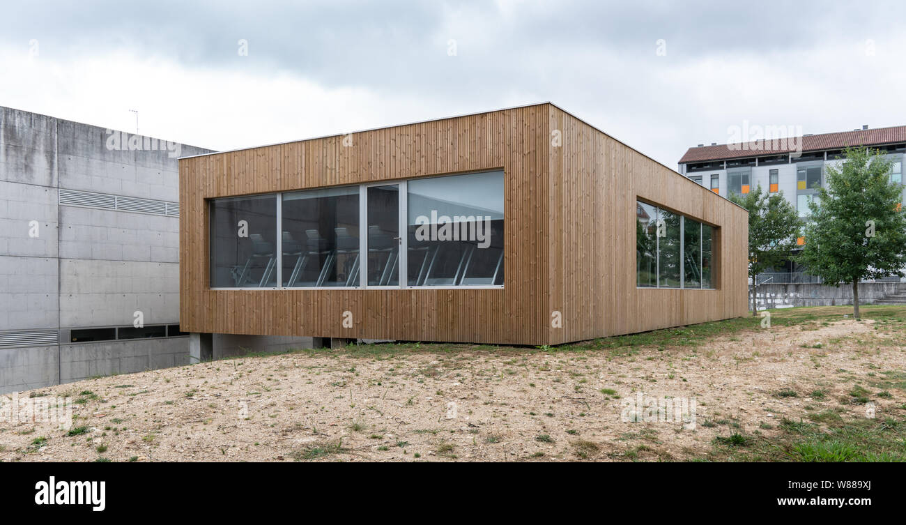 Timber cladding detail hi-res stock photography and images - Alamy