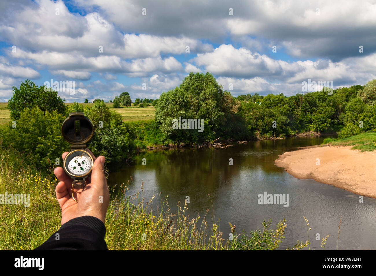 Compassvintage hi-res stock photography and images - Alamy