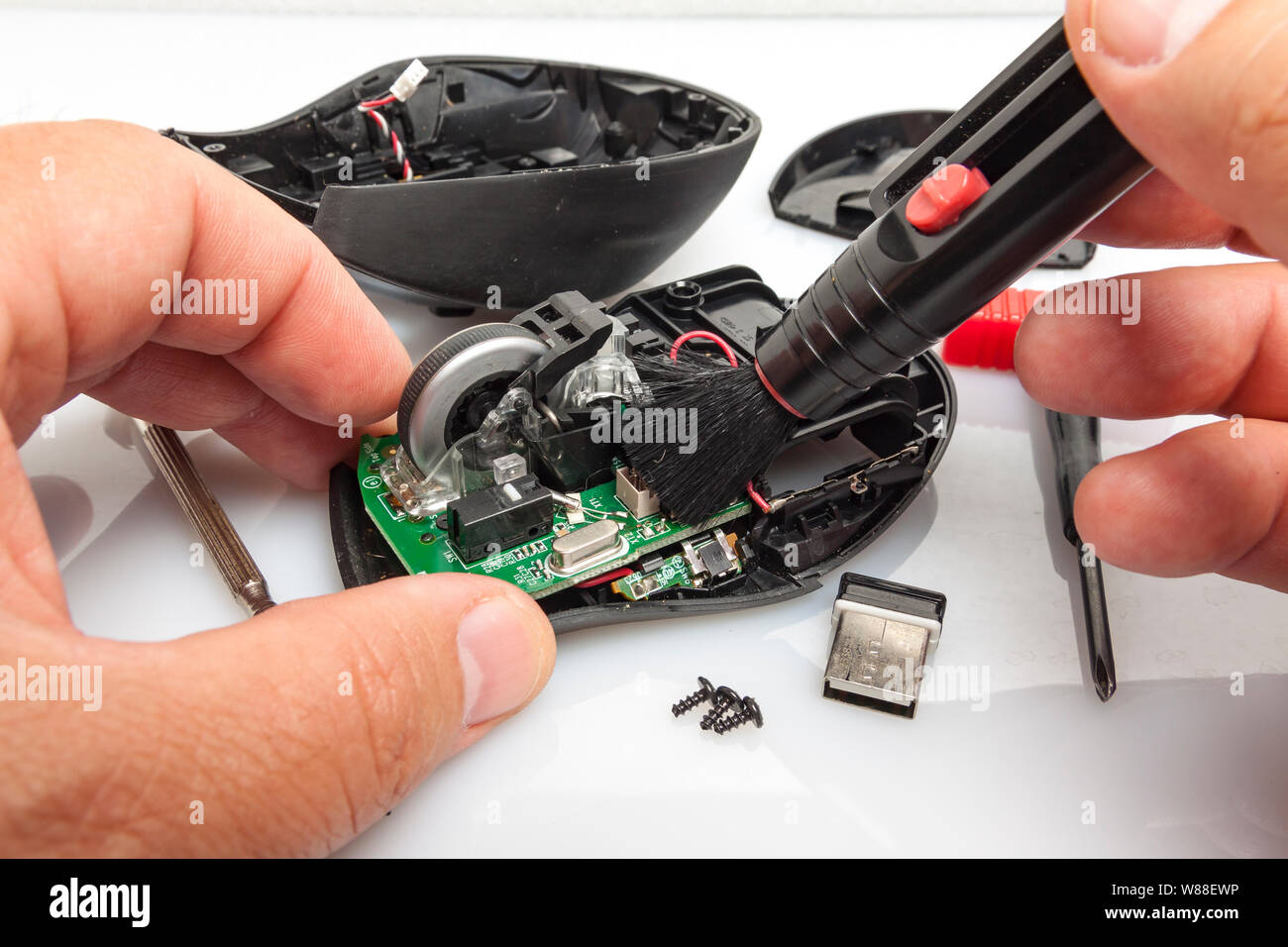 Optical mouse disassemble hi-res stock photography and images - Alamy