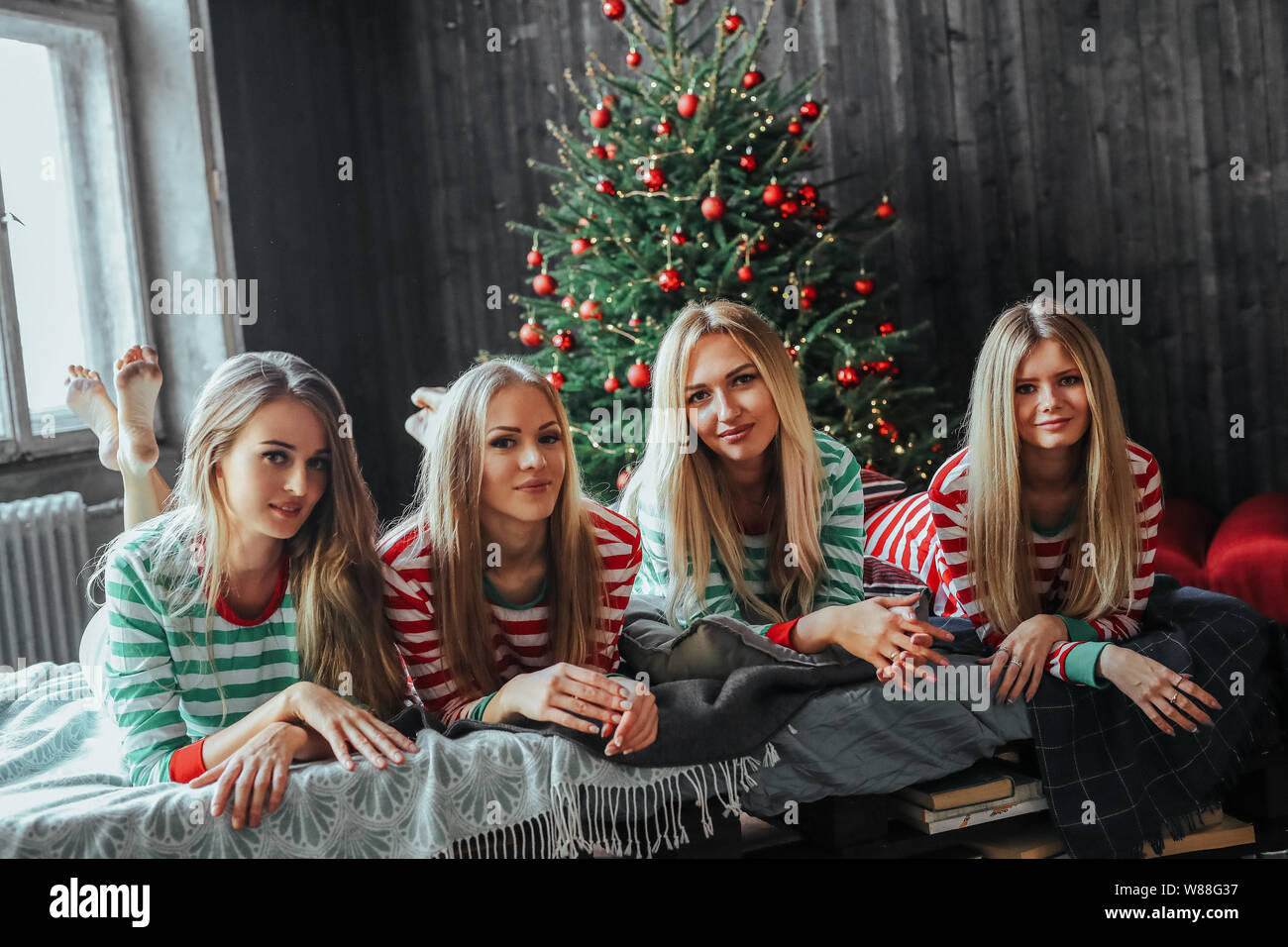 Girls pajama hi-res stock photography and images - Alamy