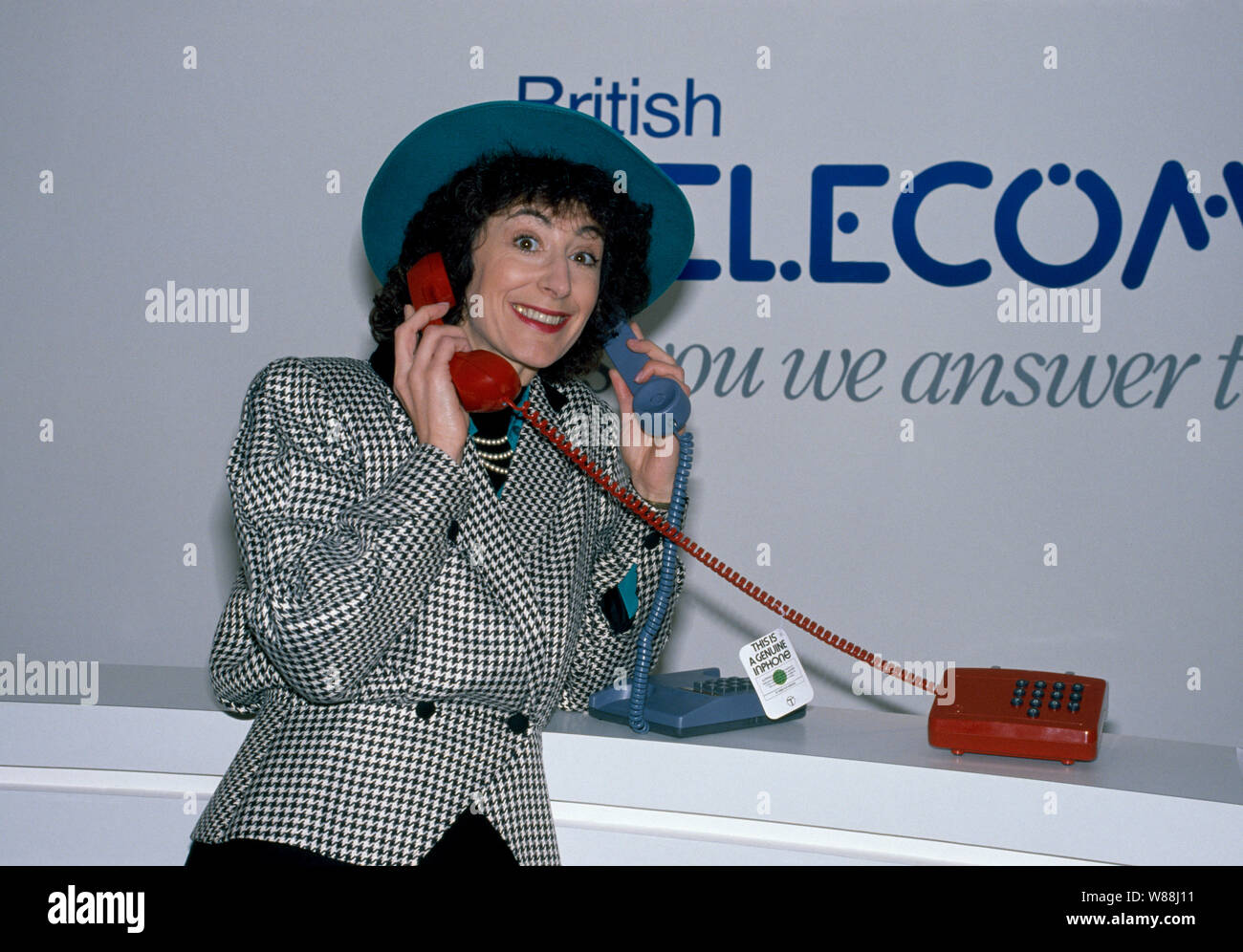 Maureen lipman hi-res stock photography and images - Alamy