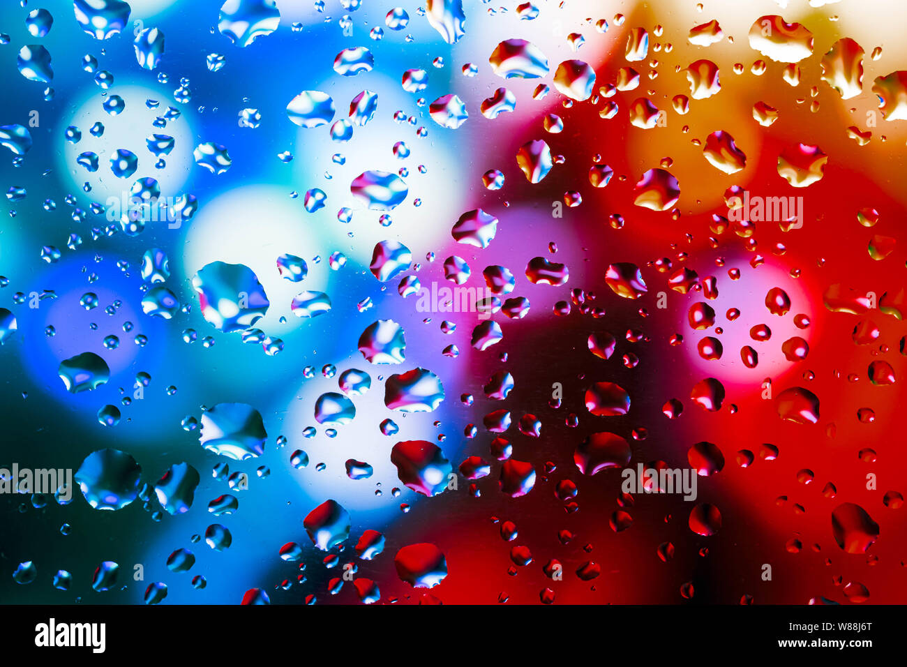 Water drop light hi-res stock photography and images - Alamy