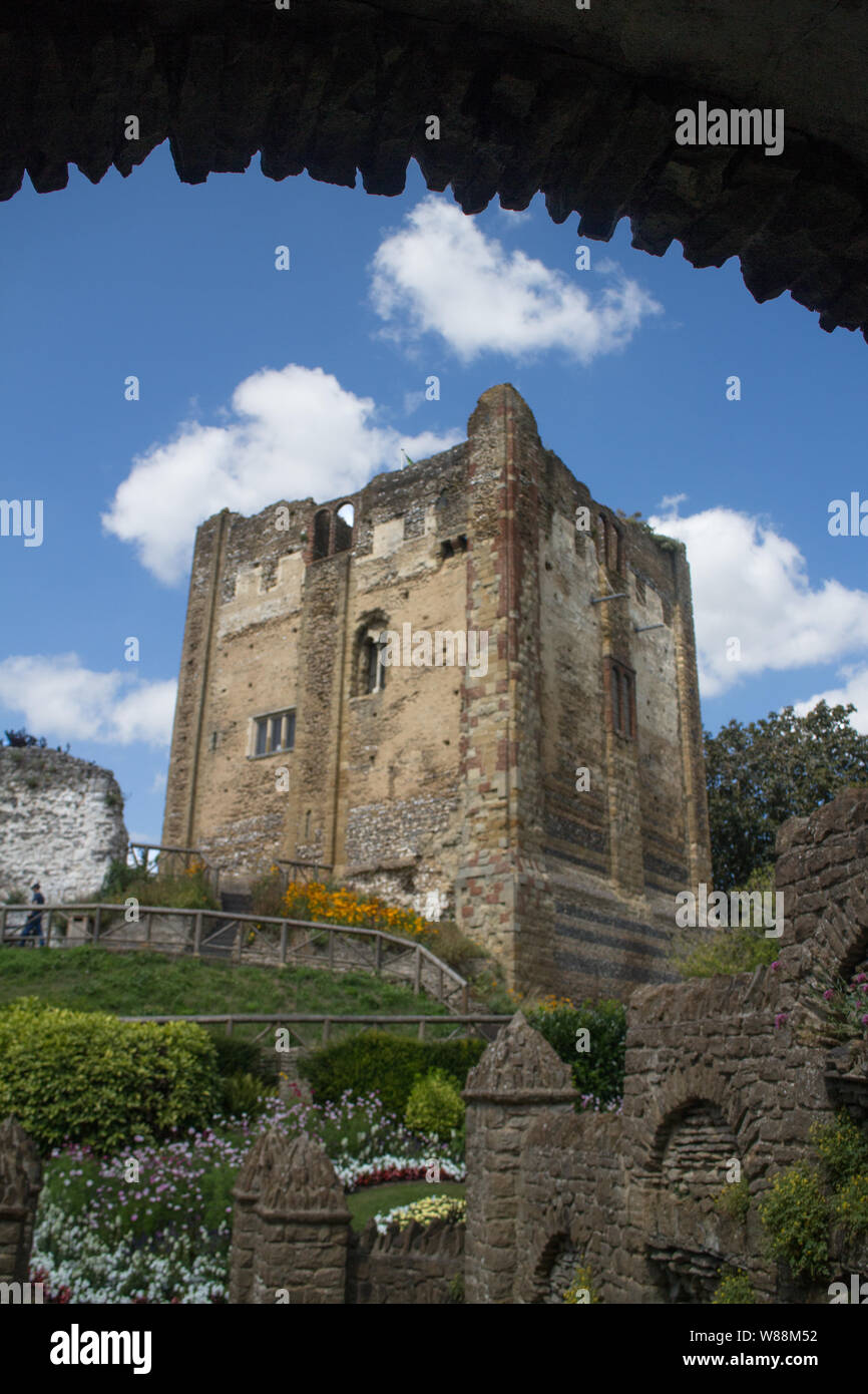 Guildford castle building hi-res stock photography and images - Alamy