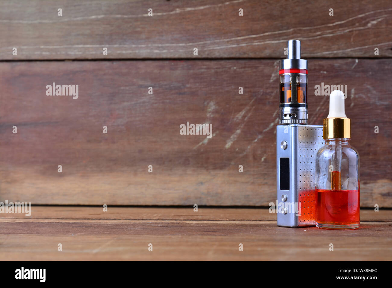 Vaping system hi-res stock photography and images - Alamy