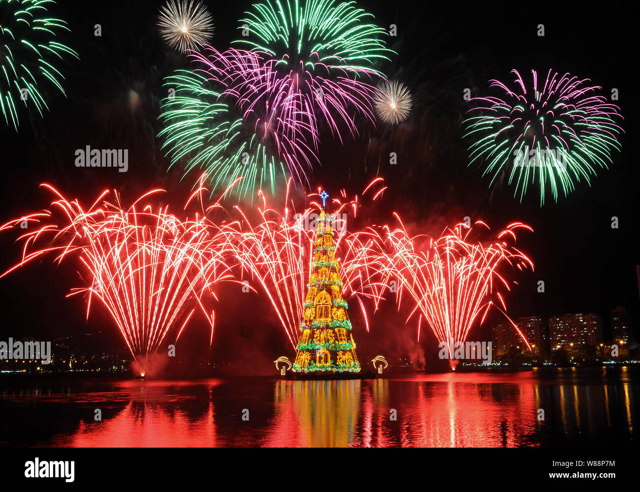 Fireworks during the inauguration of the Christmas tree of the lagoon ...