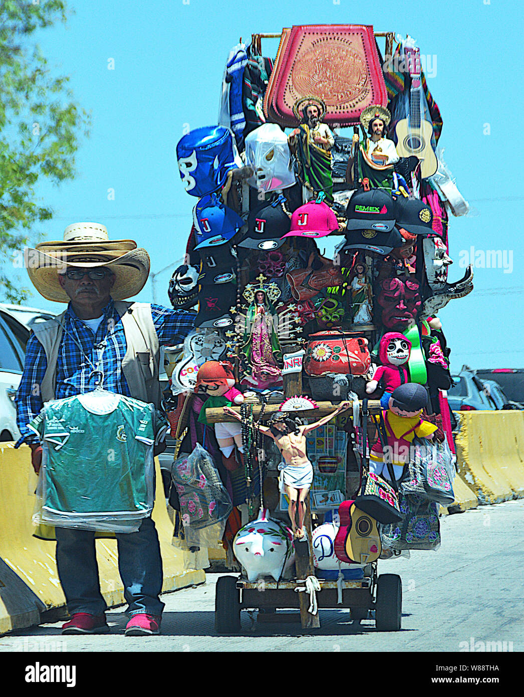 Border crossing vendor hi-res stock photography and images - Alamy