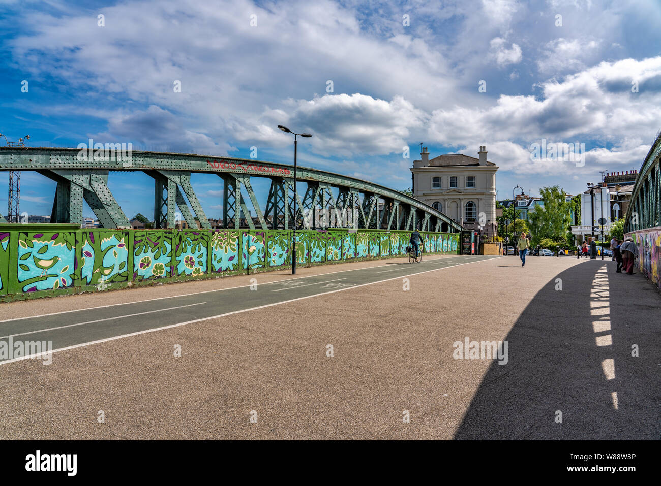 Bridge on Regent's Park Road near Chalk Farm Station and King Henry's ...