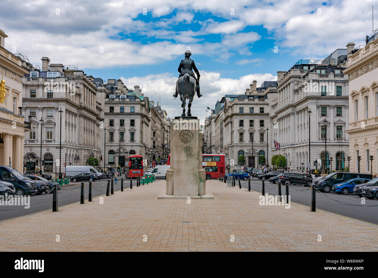 King edward vii statue hi-res stock photography and images - Alamy