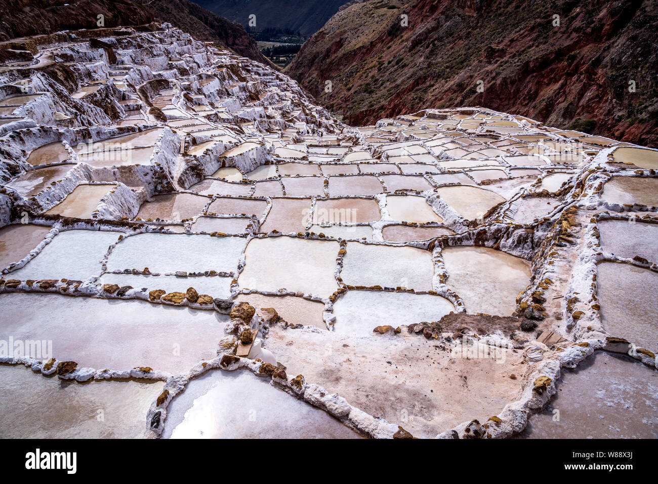 Salt mines @ Maras, Peru Stock Photo - Alamy