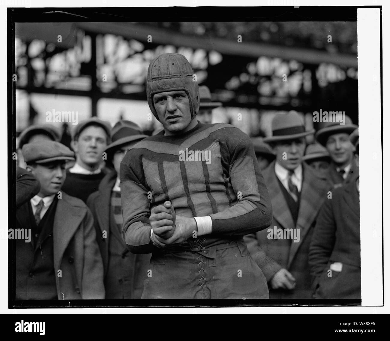 Harold grange hi-res stock photography and images - Alamy