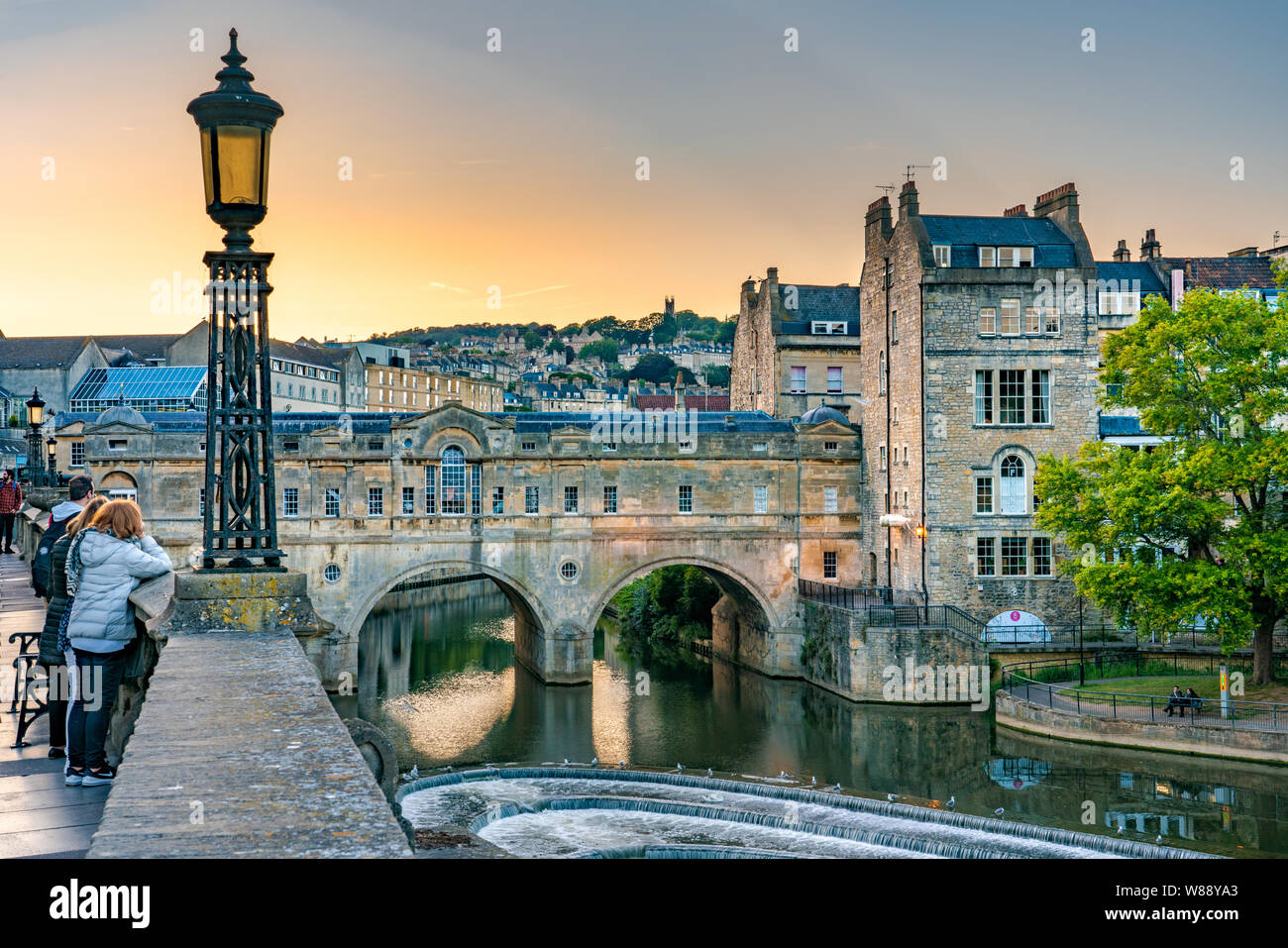Pulteney Bridge during sunset in Bath, England Stock Photo - Alamy