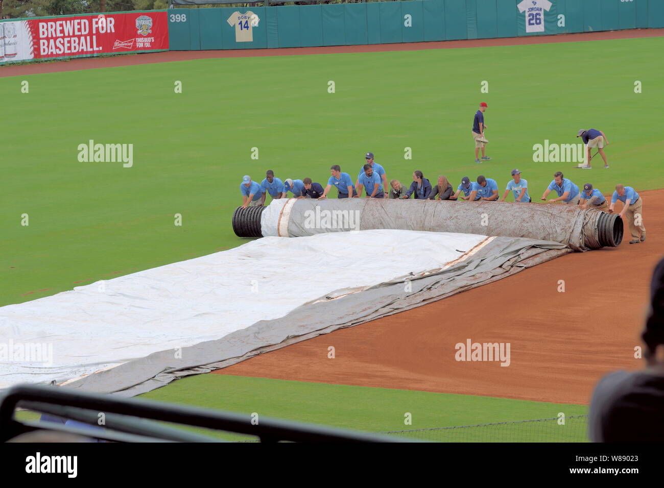 Thunder Storm Delayed Ball Game for 30 Minutes and Grounds Keepers Are ...