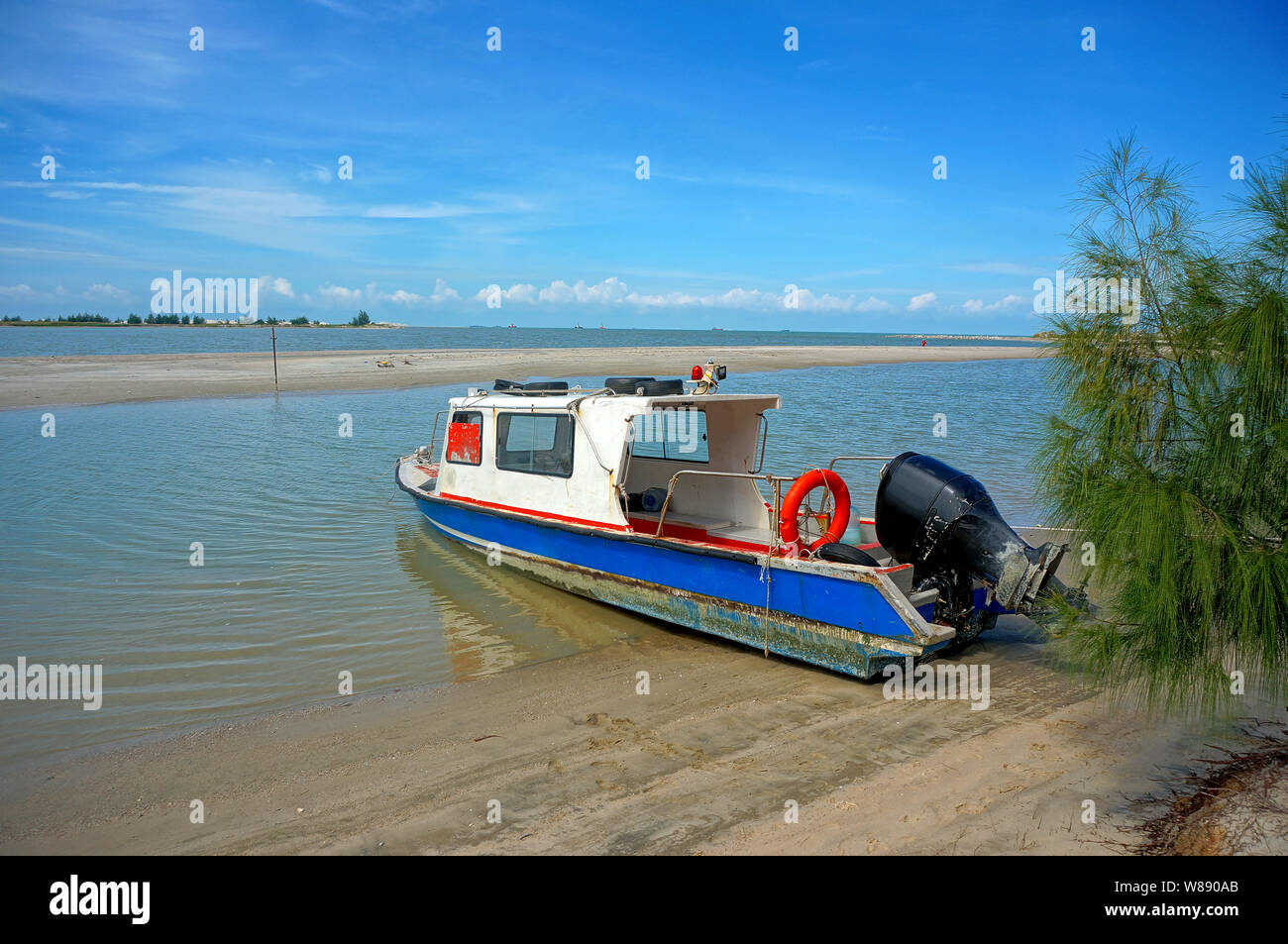 boat on the beach Stock Photo - Alamy