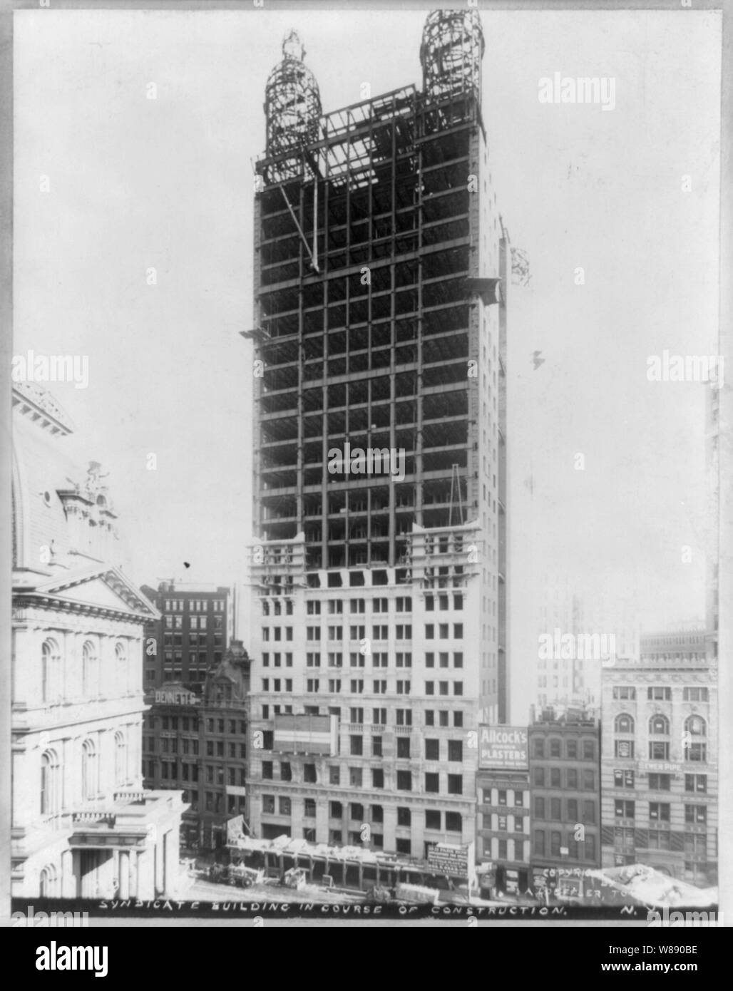 The park row building Black and White Stock Photos & Images - Alamy