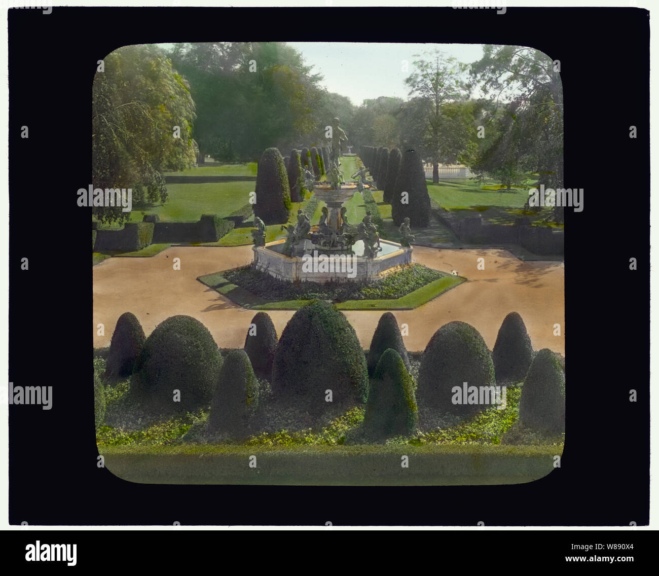 Fountain Elms High Resolution Stock Photography and Images - Alamy