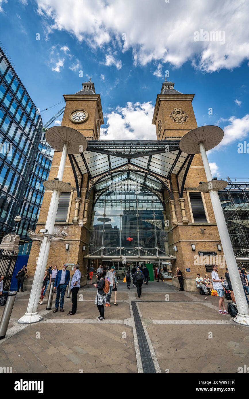This is the exterior architecture of Liverpool Street Station in London ...