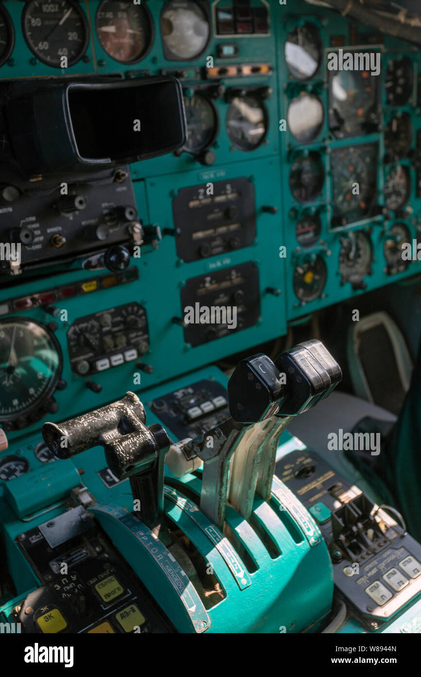 Glass cockpit instrument hi-res stock photography and images - Alamy