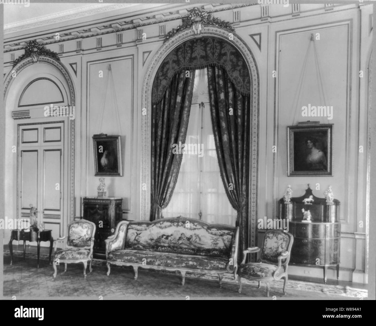 Stately home interior furniture Black and White Stock Photos & Images ...