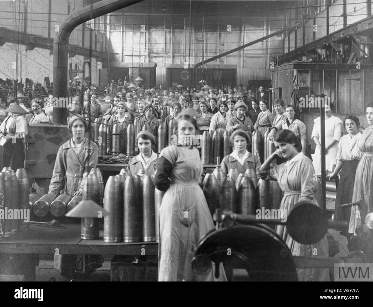 Vintage World War 1 photo of female workers Stock Photo - Alamy