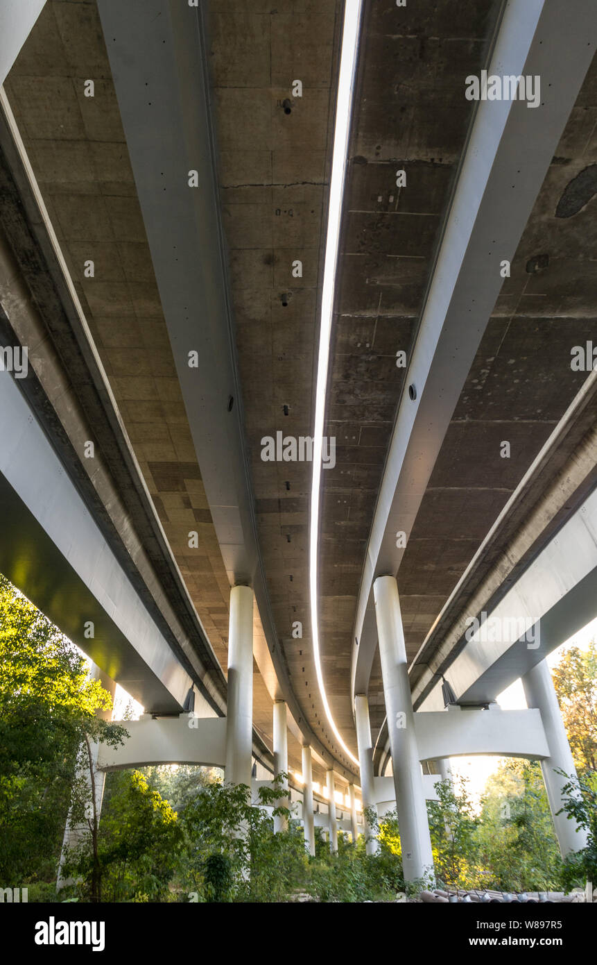 Leading line. Many leading lines into the distance. Concrete bridge ...
