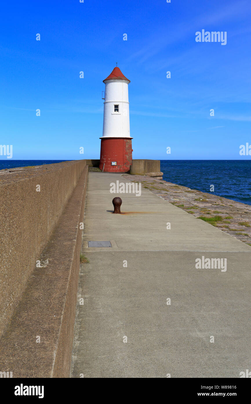 Berwick pier lighthouse hi-res stock photography and images - Alamy