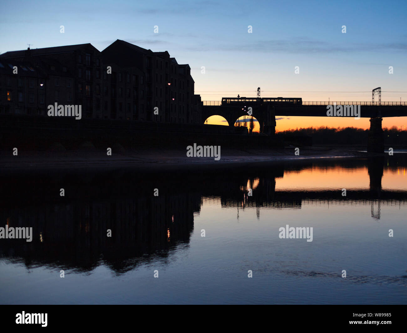 Bridge 142 hi-res stock photography and images - Alamy