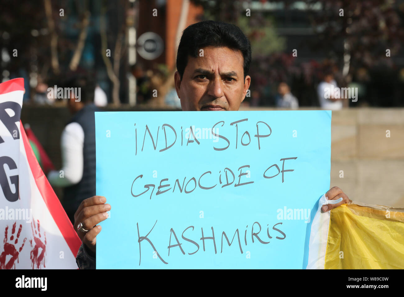 Modi angry hi-res stock photography and images - Alamy