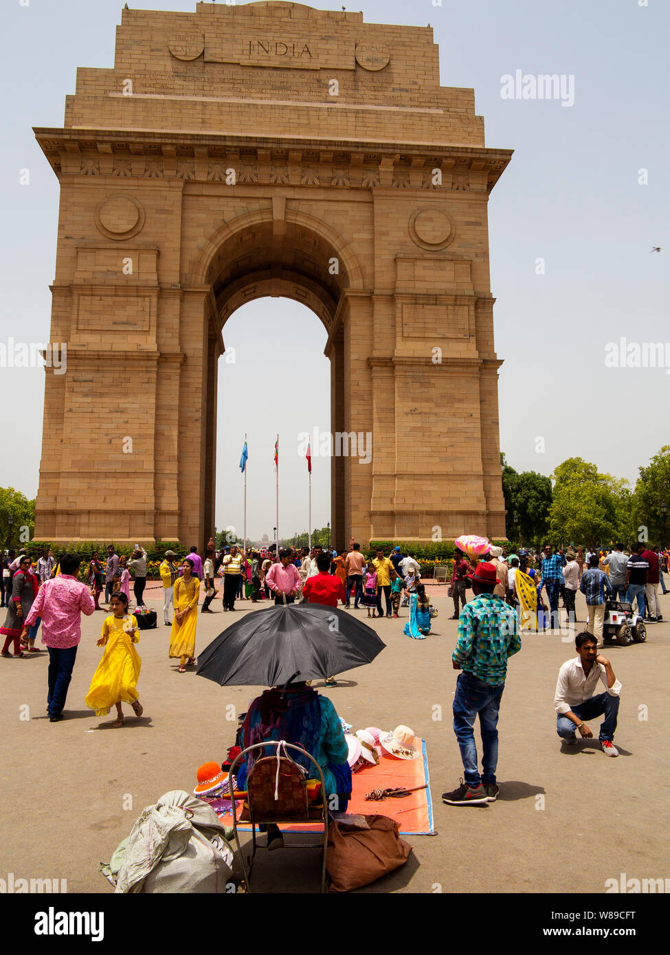 Indian people visiting Indian Gate, New Delhi, India Stock Photo - Alamy