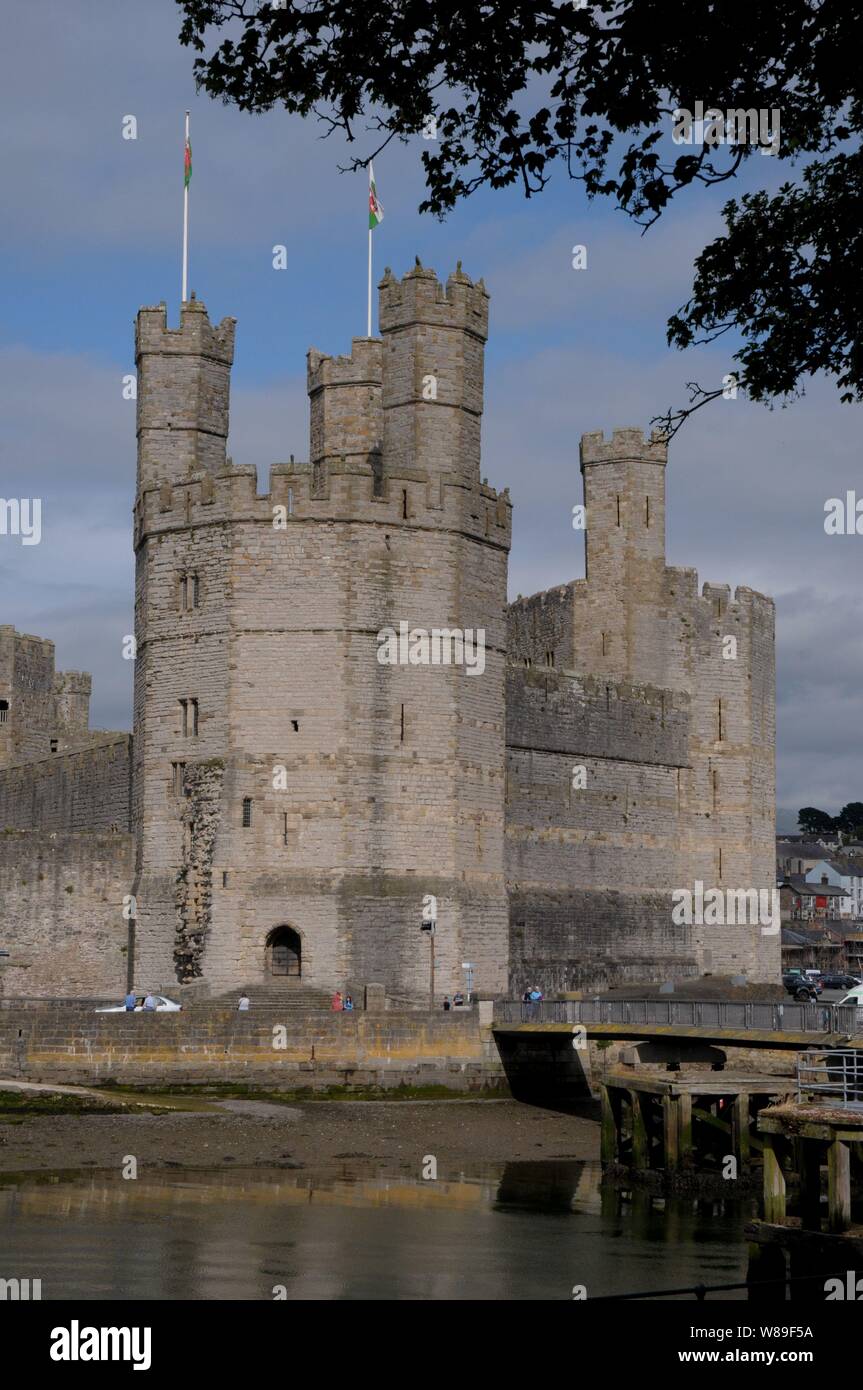 Caernarfon Castle, Caernarfon, Gwynedd, Wales, UK Stock Photo - Alamy