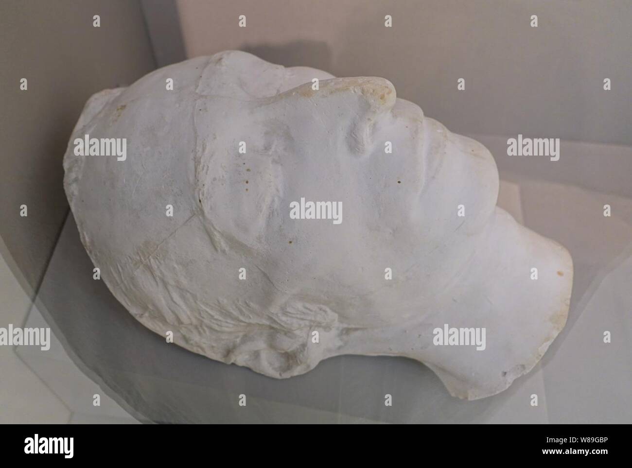 Plaster of paris hi-res stock photography and images - Alamy