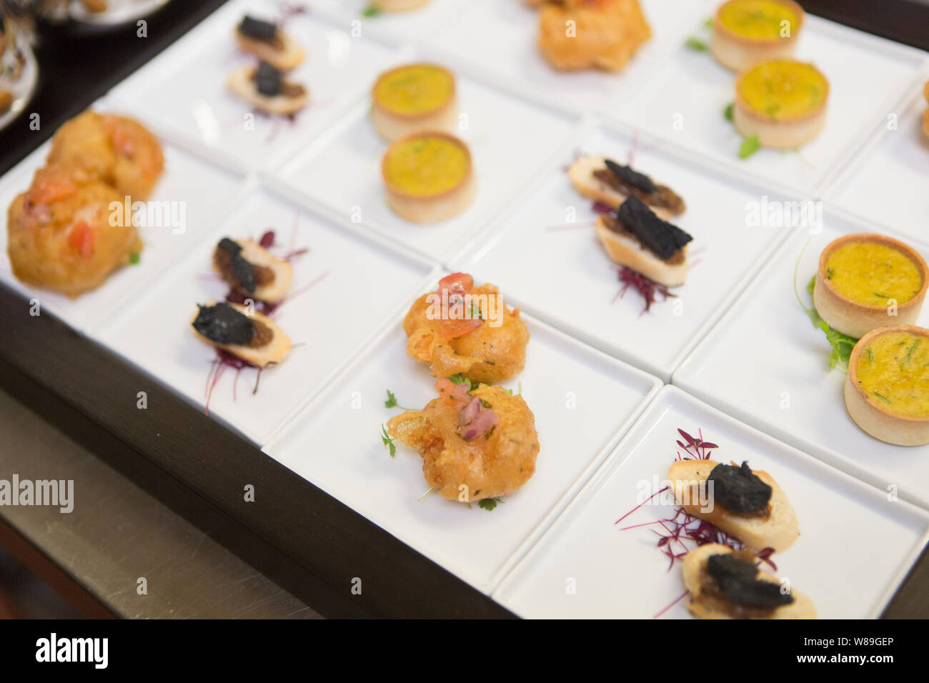 Appertiser plate hi-res stock photography and images - Alamy