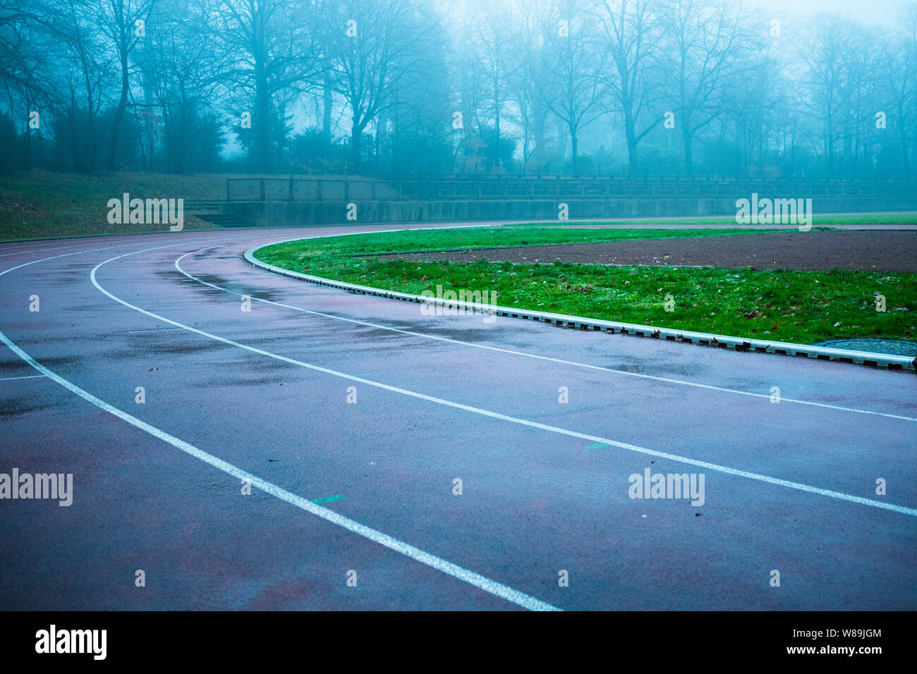 Race track night grass hi-res stock photography and images - Alamy