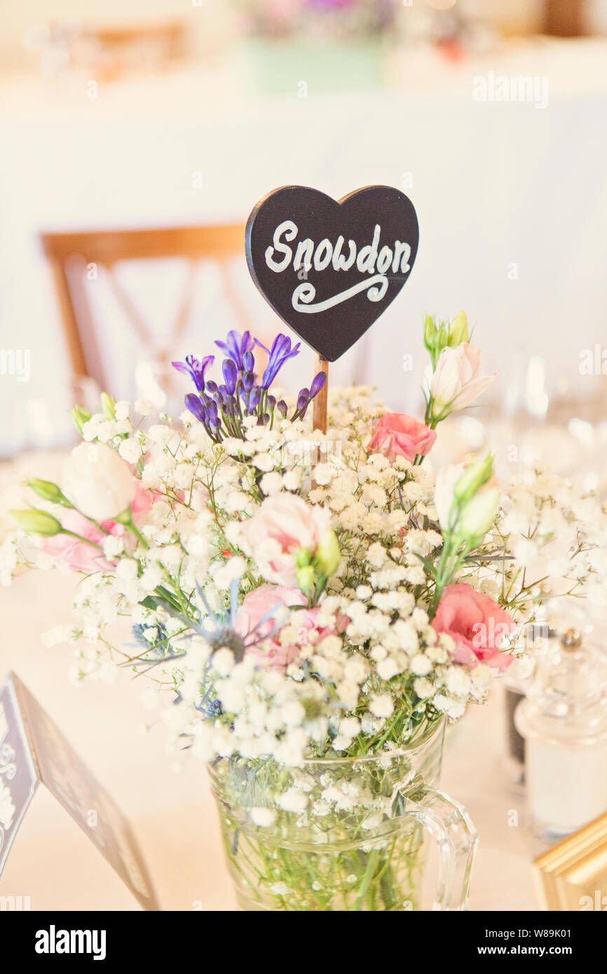 Wedding table names hi-res stock photography and images - Alamy