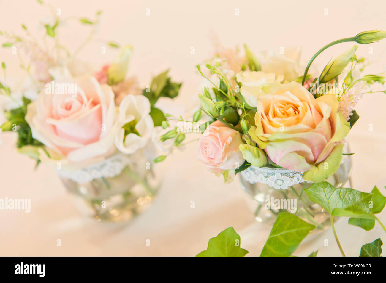 Rose table decorations hi-res stock photography and images - Alamy