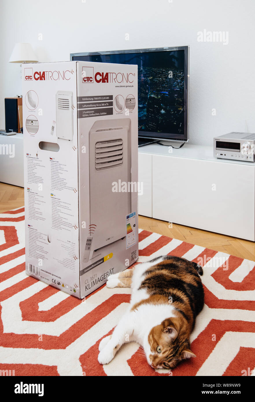 Air Conditioner Unit High Resolution Stock Photography and Images - Alamy