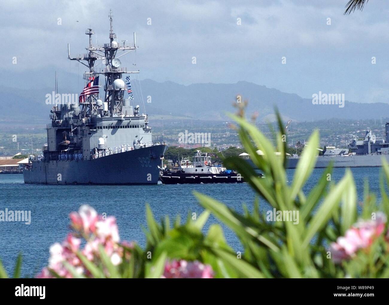 Spruance class destroyer hi-res stock photography and images - Alamy