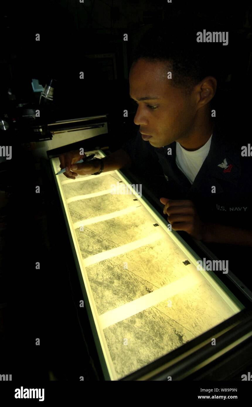 Tactical air reconnaissance pod system hi-res stock photography and ...