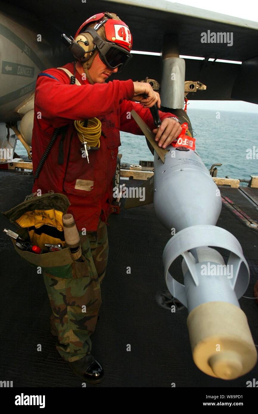 The paveway laser guided bomb hi-res stock photography and images - Alamy