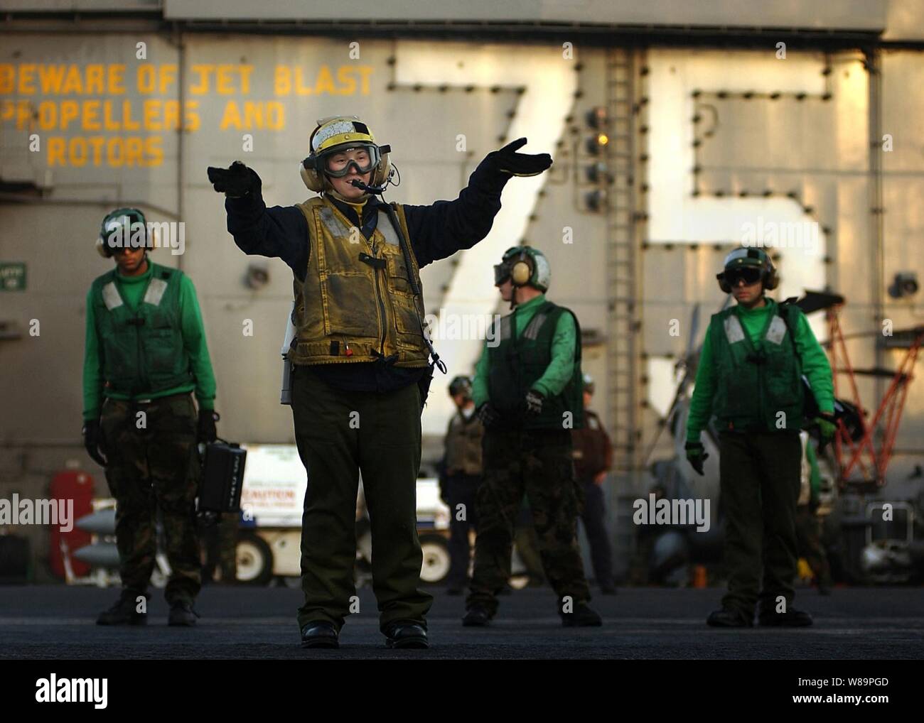 Aviation boatswains mate handler hi-res stock photography and images ...