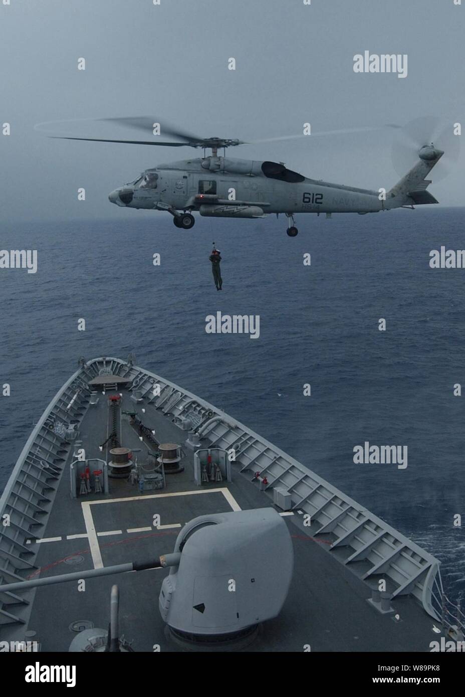 Uss cowpens cg 63 hi-res stock photography and images - Alamy